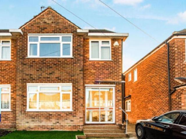 Fleet Road, Dartford DA2 3 bed terraced house to rent £2,100 pcm £485 pw