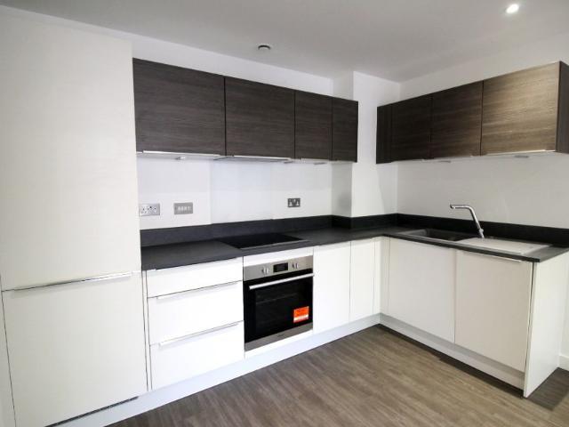 Fleet Road, Fleet, Hampshire, GU51