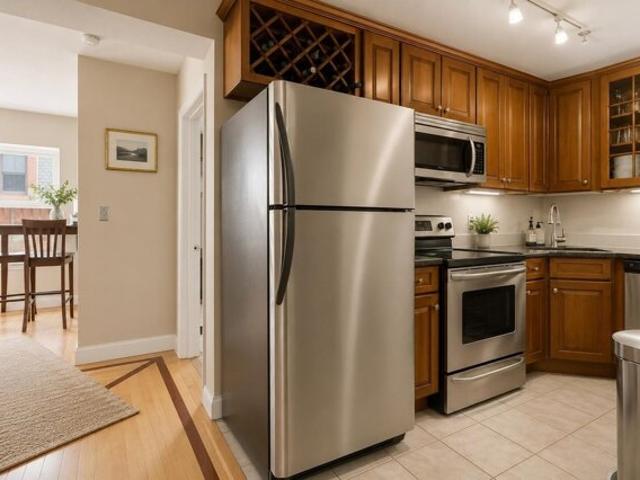 Fleet St Apt, Portsmouth, Condo For Sale