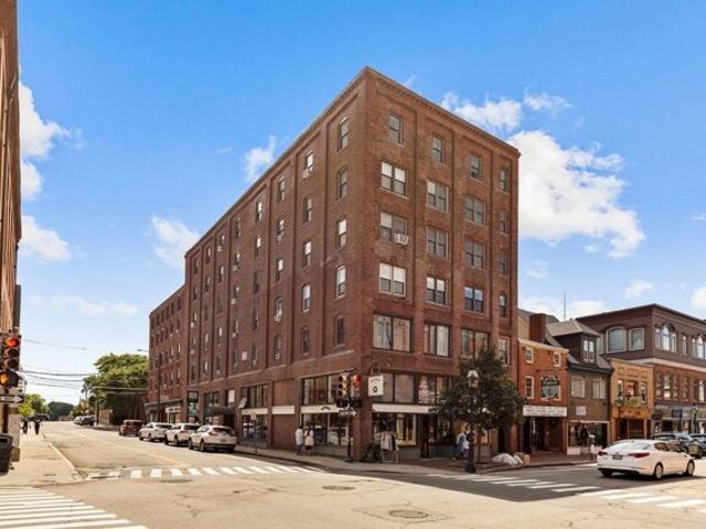 Fleet St Apt, Portsmouth, Condo For Sale