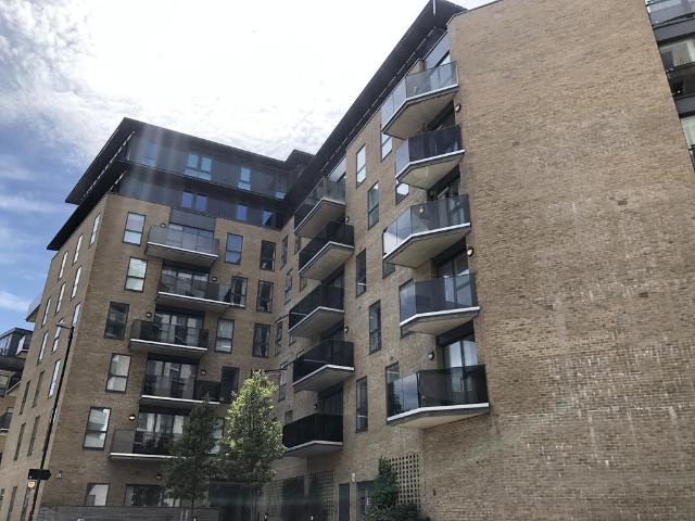FLEET STREET, BRIGHTON 2 bed flat to rent £1,650 pcm £381 pw