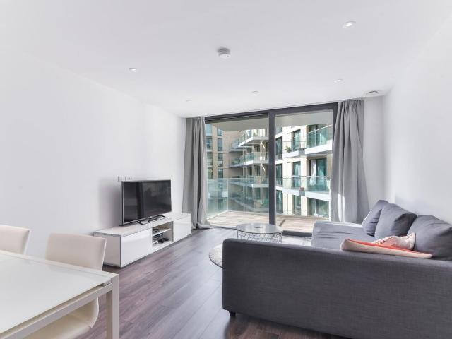 Fleet Street, Brighton BN1, 1 bed flat to rent, £1,650 pcm | PrimeLocation
