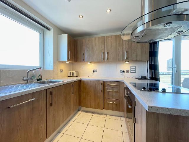 Fleet Street, Brighton BN1, 2 bed flat to rent, £2,000 pcm | PrimeLocation
