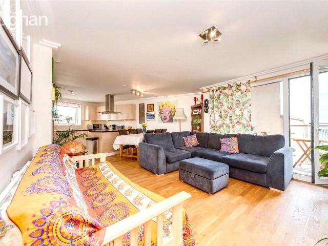 Fleet Street, Brighton BN1, 2 bed flat to rent, £2,200 pcm | PrimeLocation