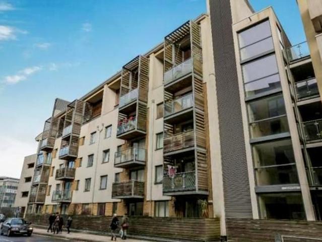 Fleet Street, Brighton BN1, 3 bed flat to rent, £2,250 pcm | PrimeLocation
