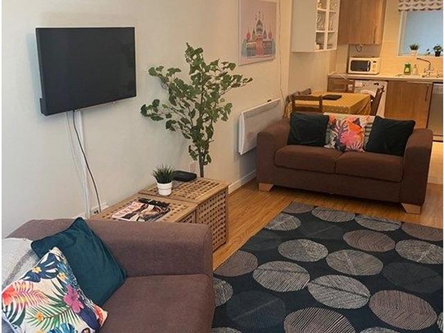 Fleet Street, Brighton BN1, 3 bed flat to rent, £2,400 pcm | PrimeLocation