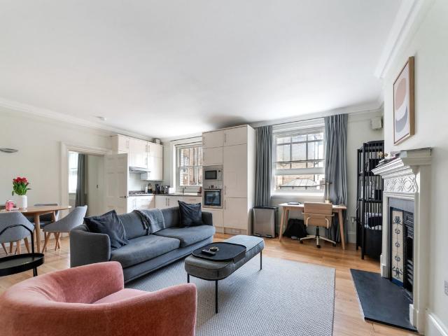 Fleet Street, Fleet Street EC4Y, 2 bed flat to rent, £3,700 pcm | PrimeLocation