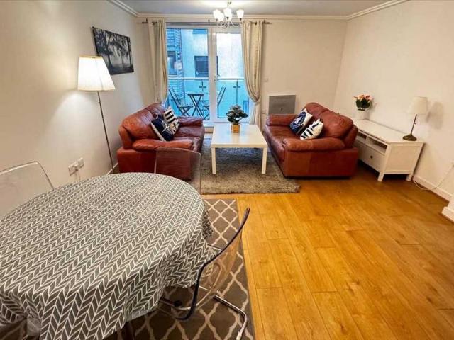 Fleet Street, Horsted Court, Brighton 3 bed apartment to rent £2,400 pcm £554 pw