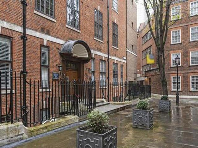 Fleet Street, St Pauls, 2 Bedroom Flat
