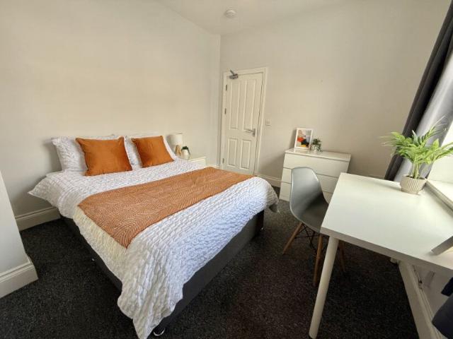 Fleet Street, Swansea SA1, 5 bed shared accommodation to rent, £2,125 pcm | PrimeLocation