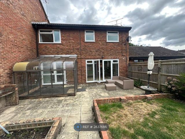 Fleetham Gardens, Lower Earley, Reading RG6, Room to rent, £900 pcm | PrimeLocation