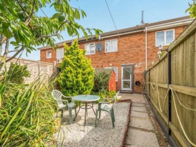 Fleetwood Court, Freshbrook, Swindon, Wiltshire SN58Qe SN5, 2 bed terraced house to rent, £1,200 pcm | PrimeLocation