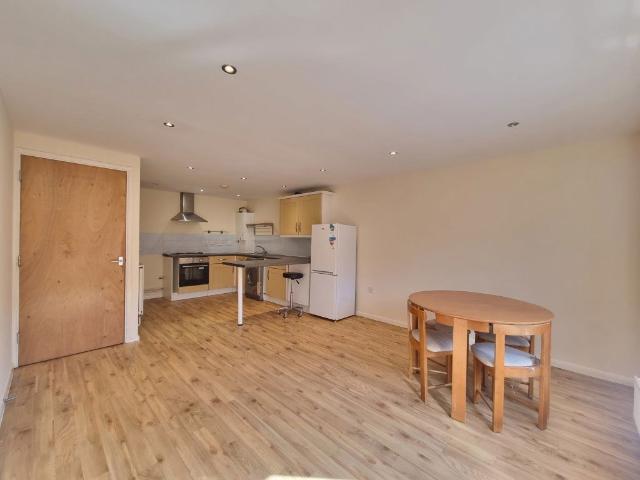 Fleetwood Court, Leicester LE2, 2 bed flat to rent, £950 pcm | PrimeLocation