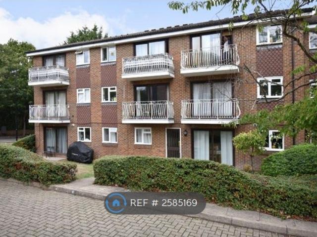 Fleetwood Close, Croydon CR0, 2 bed flat to rent, £1,700 pcm | PrimeLocation