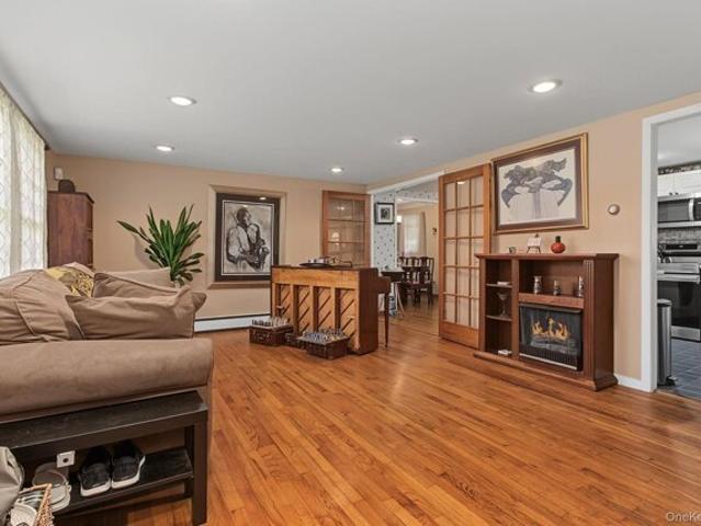 Fleetwood Dr, Goshen, Home For Sale