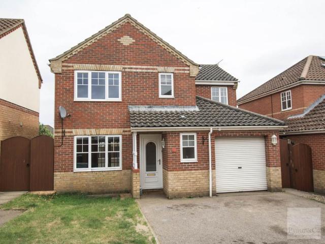 Fleetwood Drive, Norwich NR7 4 bed detached house to rent £1,695 pcm £391 pw