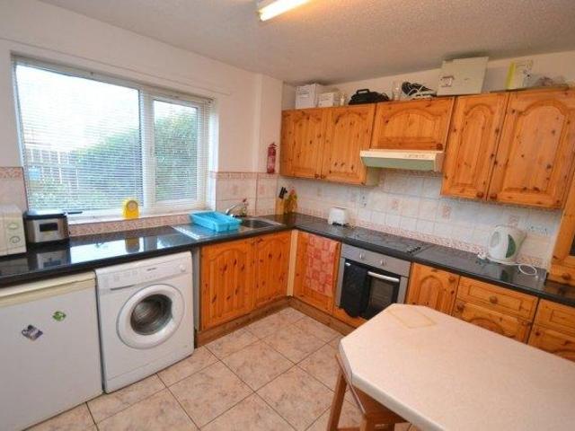 Fleming Gardens 5 bed house share to rent £2,055 pcm £474 pw