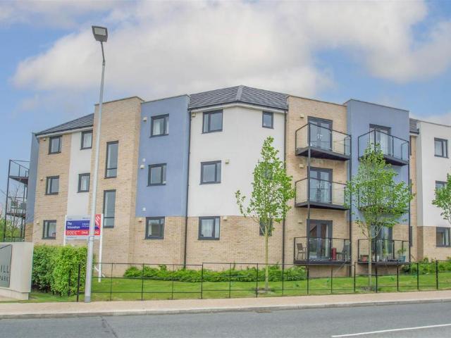 Fleming Way, Haverhill CB9 2 bed apartment to rent £1,025 pcm £237 pw