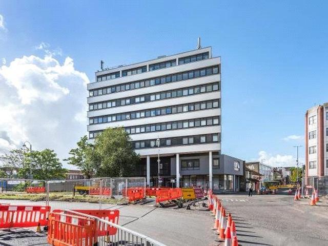 Fleming Way, Swindon, Wiltshire SN1, 1 bed flat to rent, £900 pcm | PrimeLocation