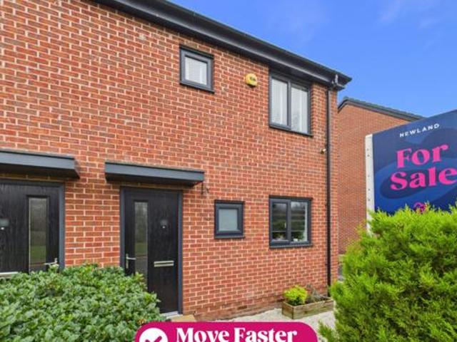 Flemish Crescent, Hull, 4 Bedroom Semi detached