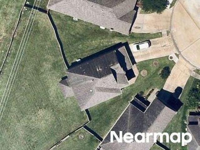 Flickering Leaf Ln