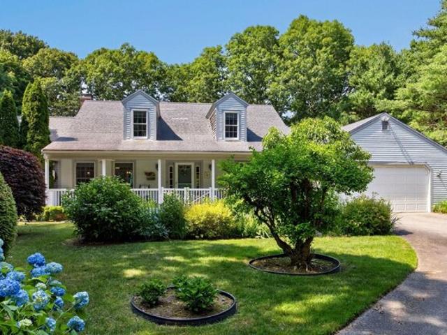 Flint St, Marstons Mills, Home For Sale