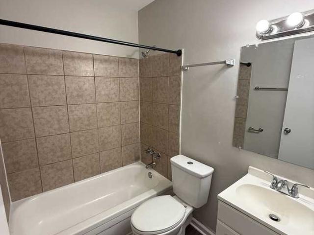 Flint Street Apartments 2 Bedroom Apartment for Rent at 3700 Flint St, Greensboro, NC 27405 Spicewood