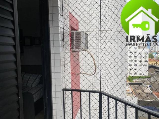 FlLAT MOBILIADO PRÓXIMO À PRAIA DO GONZAGUINHA EM SÃO VICENTE/SP