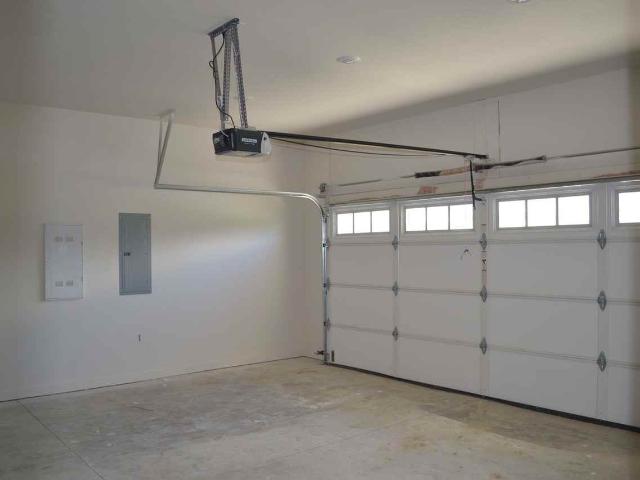 Flyway Crossings 3 Bedroom Home for Rent at 17450 E 41st St, Tulsa, OK 74134