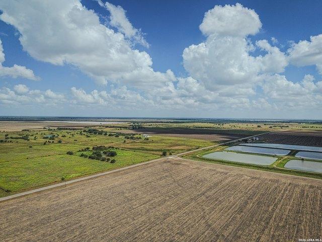 Fm 444, Inez, TX 78361
