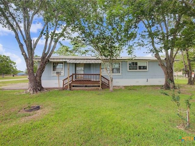 21 Berkshire Dr, Telferner, TX 77988