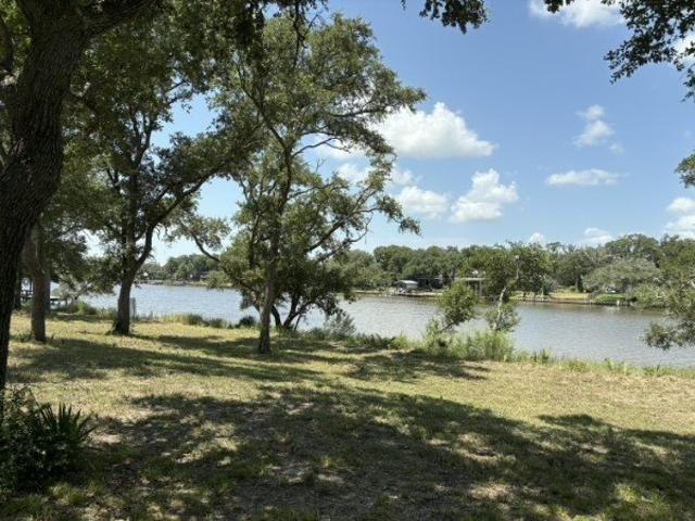 Fm 2611, Brazoria, TX 77422