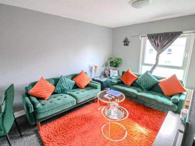 Frobisher Gardens, Nottingham, NG5