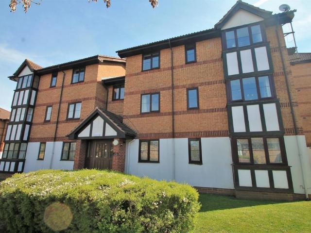 Frobisher Road, Erith, Kent, DA8 2PU