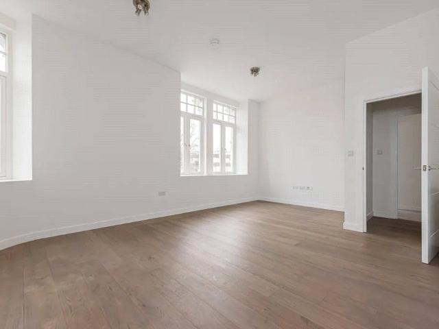 Frobisher Road, Hornsey, London N8, 2 bed flat to rent, £2,450 pcm | PrimeLocation