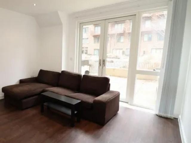 Frobisher Yard, London, E16 2GY, United Kingdom | 2 bed apartment for rent #154575076 | Rentberry