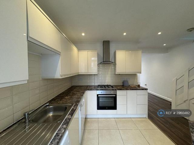 Frogley Road, London, SE22 5 bed terraced house to rent £4,000 pcm £923 pw