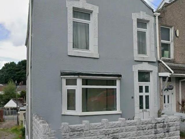 Frogmore Avenue, Sketty, Swansea, SA2. 5 bed end of terrace house to rent £2,300 pcm £531 pw