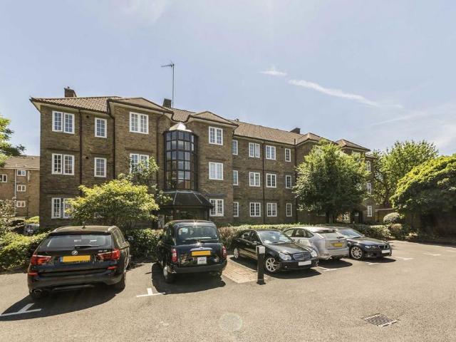 Frogmore, London SW18 2 bed flat to rent £2,000 pcm £462 pw