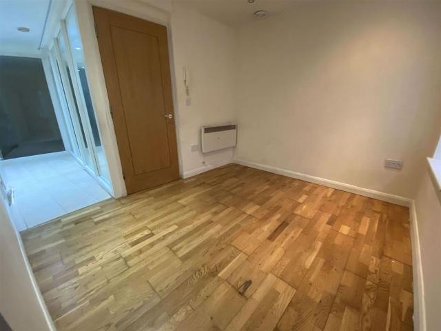 Frogmore Street, Bristol BS1, 1 bed flat to rent, £1,100 pcm | PrimeLocation