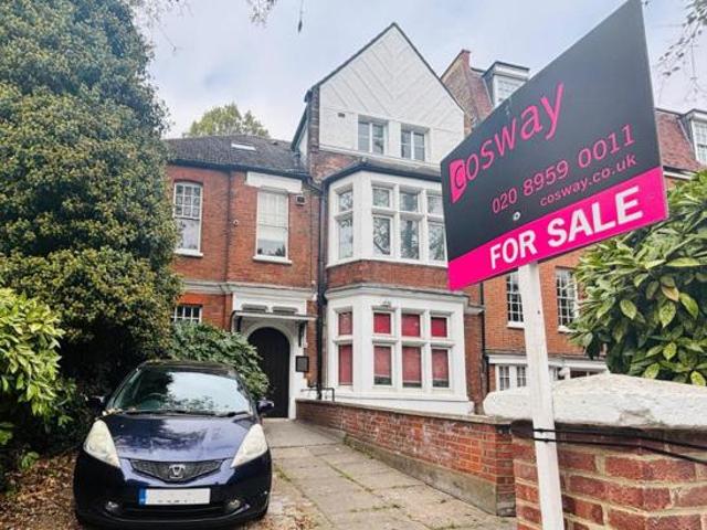 Frognal, Hampstead, 3 Bedroom Flat