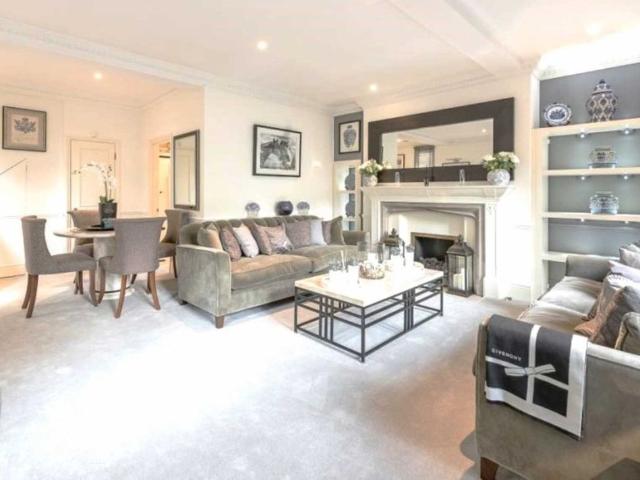 Frognal, Hampstead NW3, 3 bed property to rent, £12,350 pcm | PrimeLocation