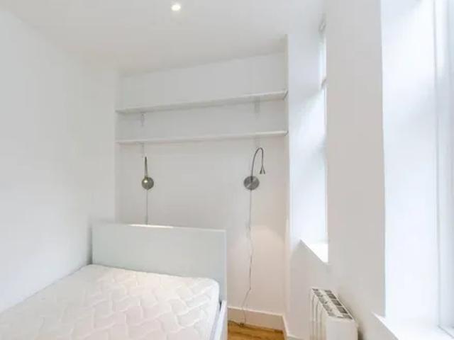 Frognal, London, NW3 6AR, United Kingdom | Studio apartment for rent #138592470 | Rentberry
