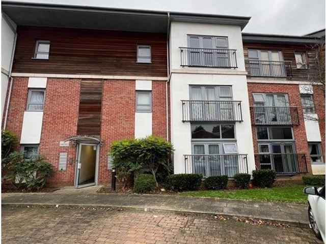 Frome Court, Romford RM1, 2 bed flat to rent, £1,650 pcm | PrimeLocation