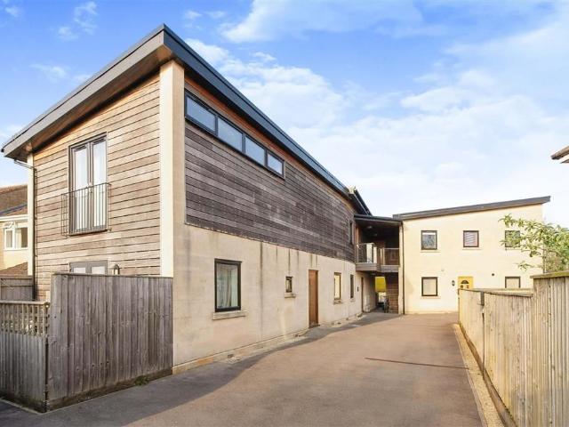 Frome Road, Bath BA2, 2 bed flat to rent, £1,775 pcm | PrimeLocation