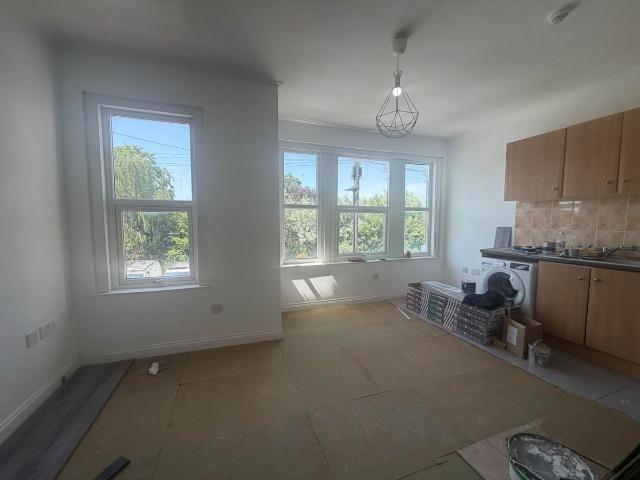 Frome Road, Turnpike Lane N22, Studio to rent, £1,400 pcm | PrimeLocation