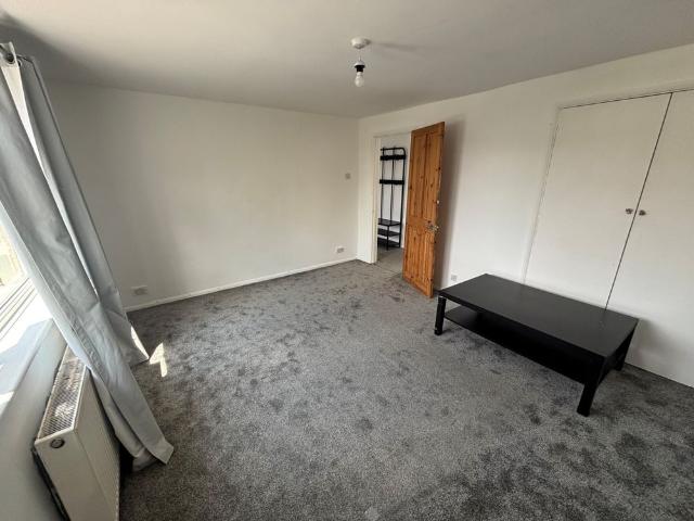 Front Lane, Upminster, RM14