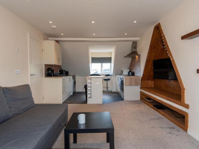 Front Street, Langley Park, Durham DH7, 2 bed flat to rent, £675 pcm | PrimeLocation