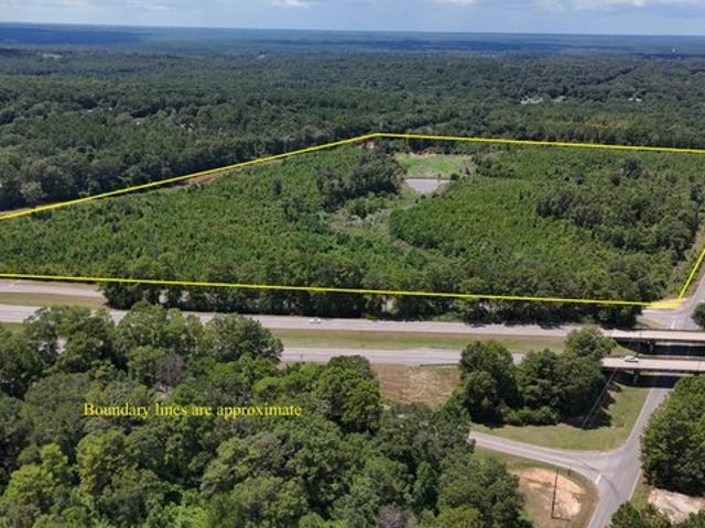 Frontage Dr W, Wiggins, MS 39577