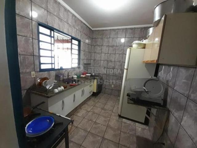 Fronteira/MG Rancho com 3 dormitórios sendo os 3 tipo apartamento